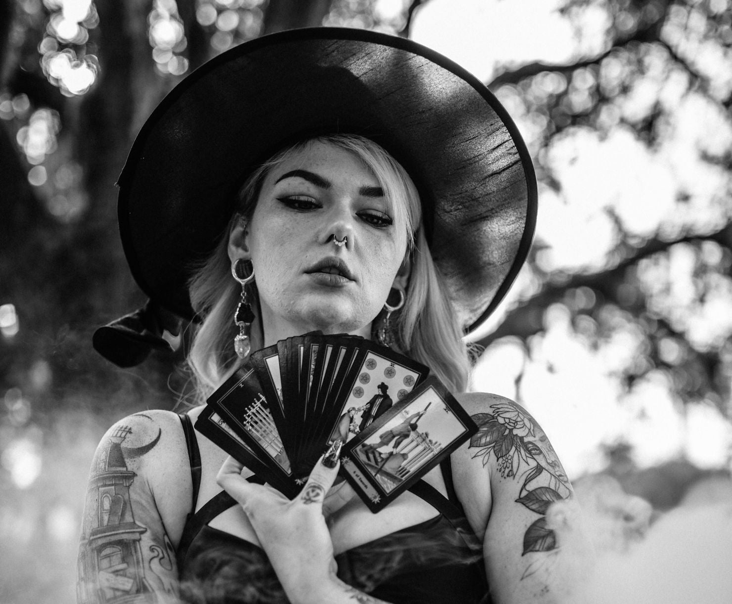 Darkness Made Visible: The Meaning Behind Goth Symbols – Goth Persona